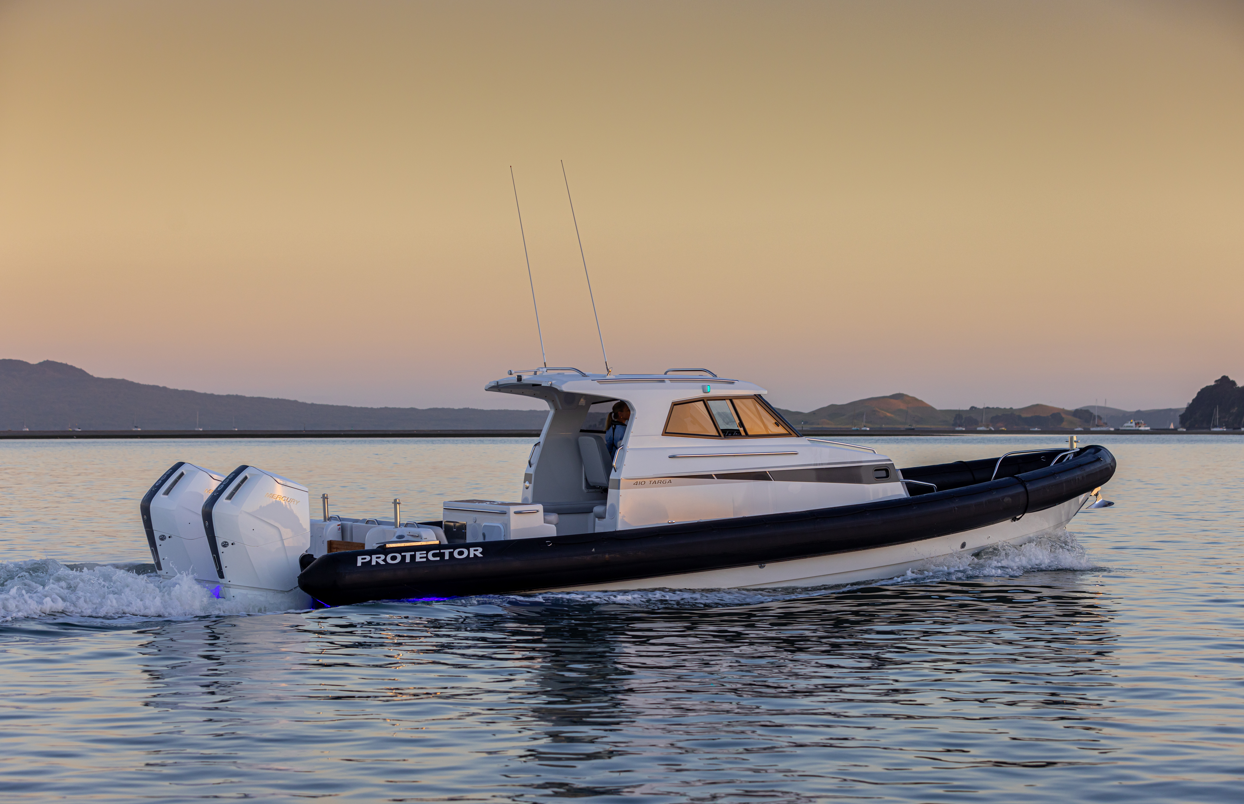 Rayglass’s releases world-first RIB with twin 600 HP V12 engines